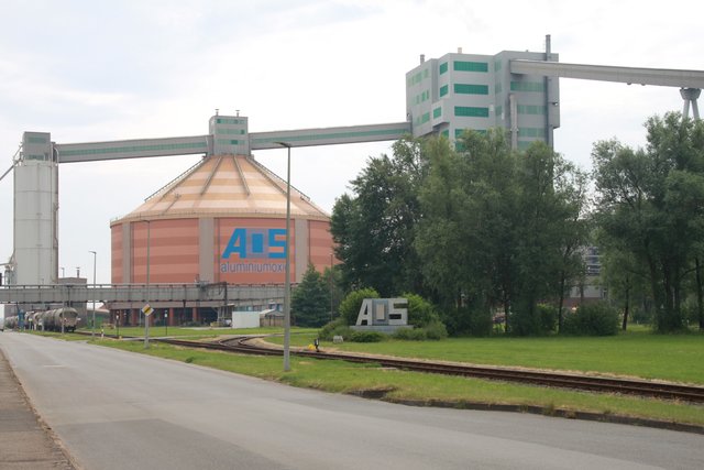 Landkreis Stade: AOS Stade: Damm der Rotschlammdeponie bei Stade wird ...