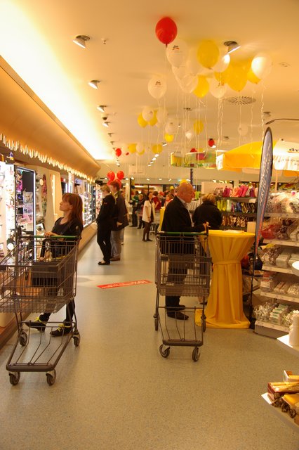 Marktkauf Center Stade: Große Neueröffnung von "dm drogerie markt" - Stade