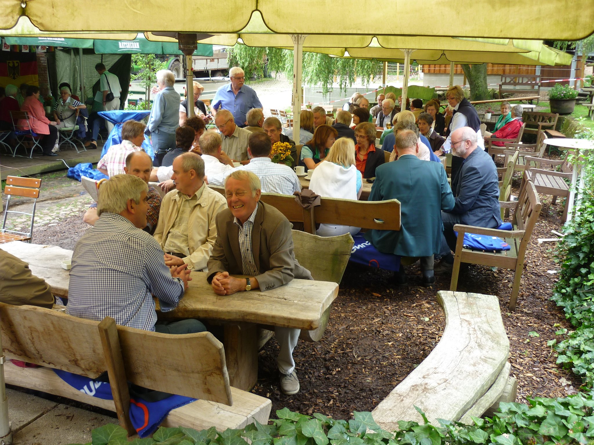 Großes "Hallo" beim Jubiläumsfrühschoppen der Landjugend Hittfeld ...