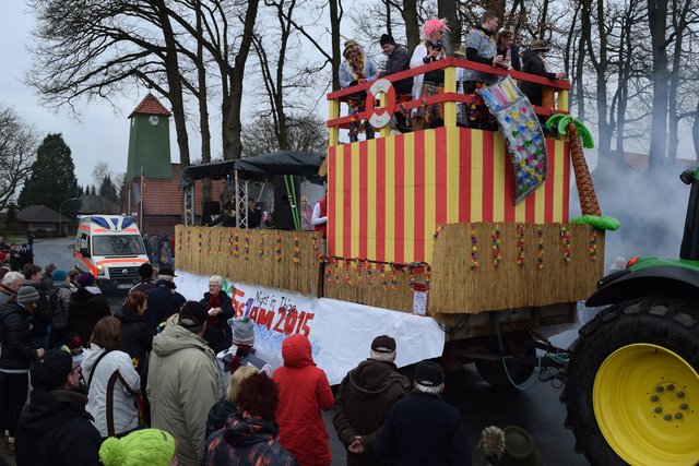 Faslam und erster Festumzug des Jahres: Wulfsen feierte ausgelassen ...