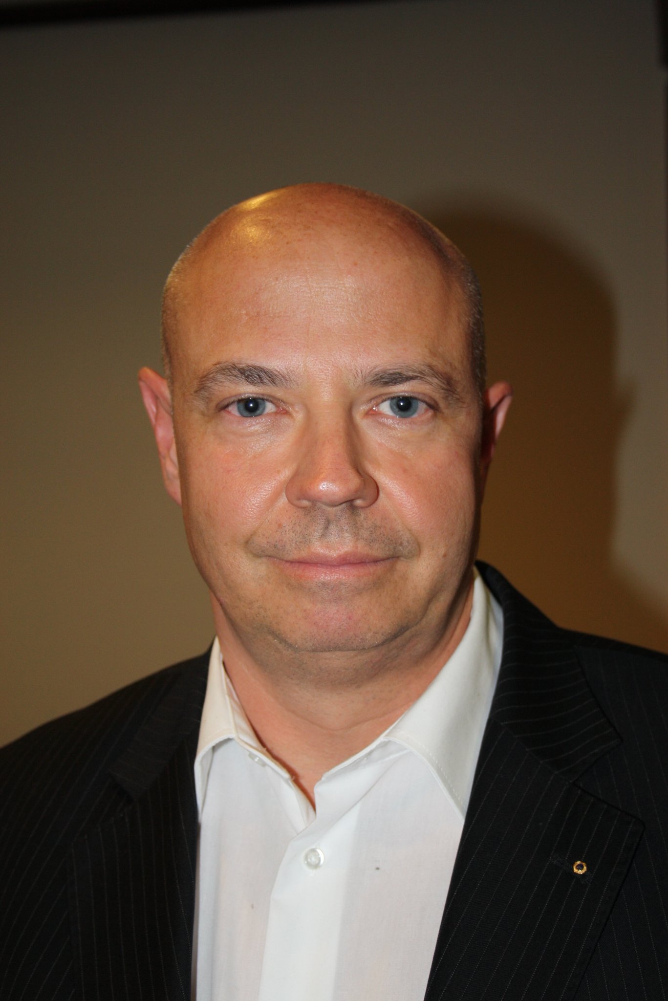 Heiko Augustin springt im Apenser Samtgemeinderat für Uwe Hegerfeld ein ...