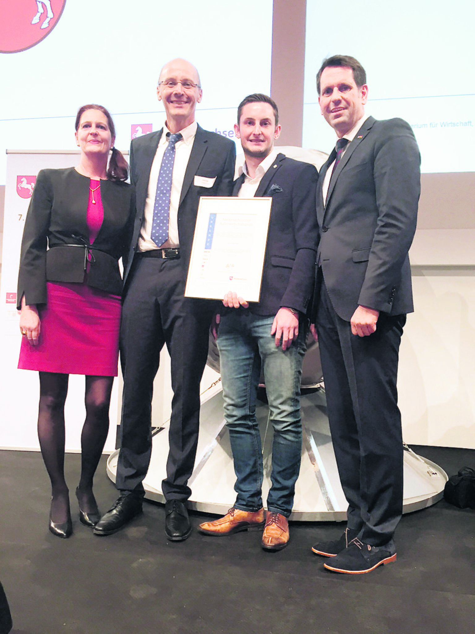 Implantcast aus Buxtehude bekommt Niedersächsischen ...