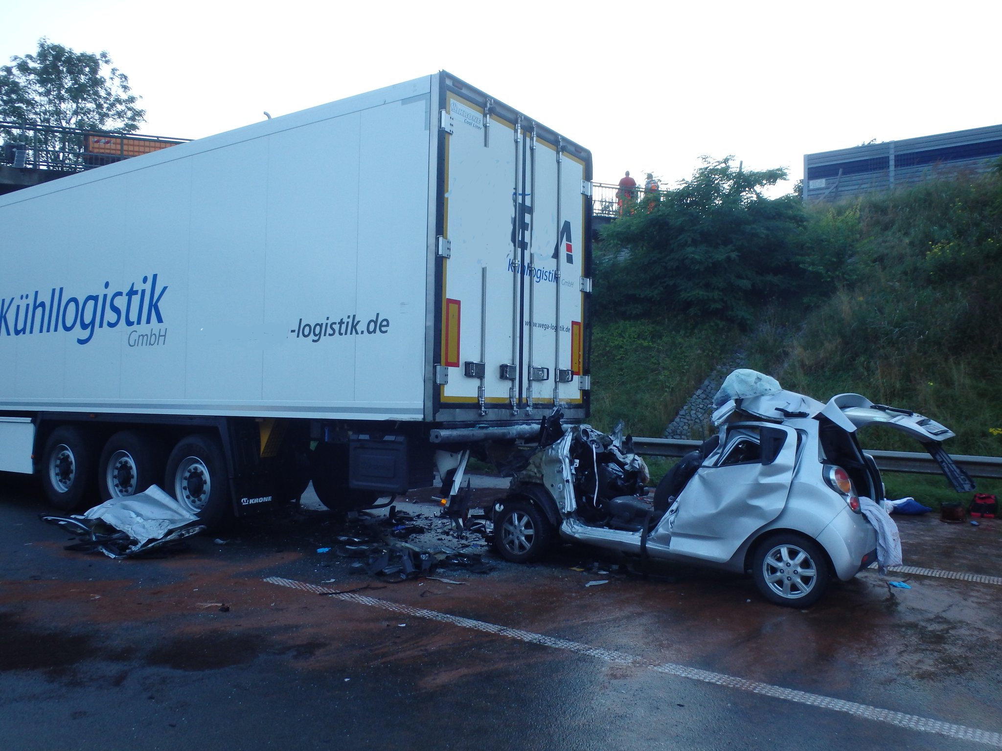 Zwei Tote bei Unfall auf A1 bei Hollenstedt - Winsen