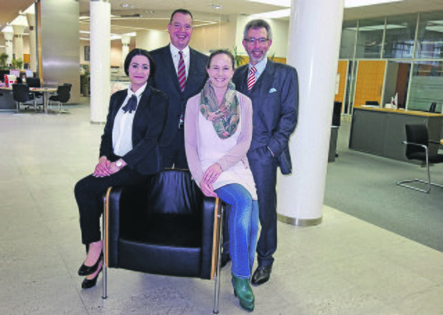 Zehn neue Bankkaufleute bei der Kreissparkasse Stade - Stade