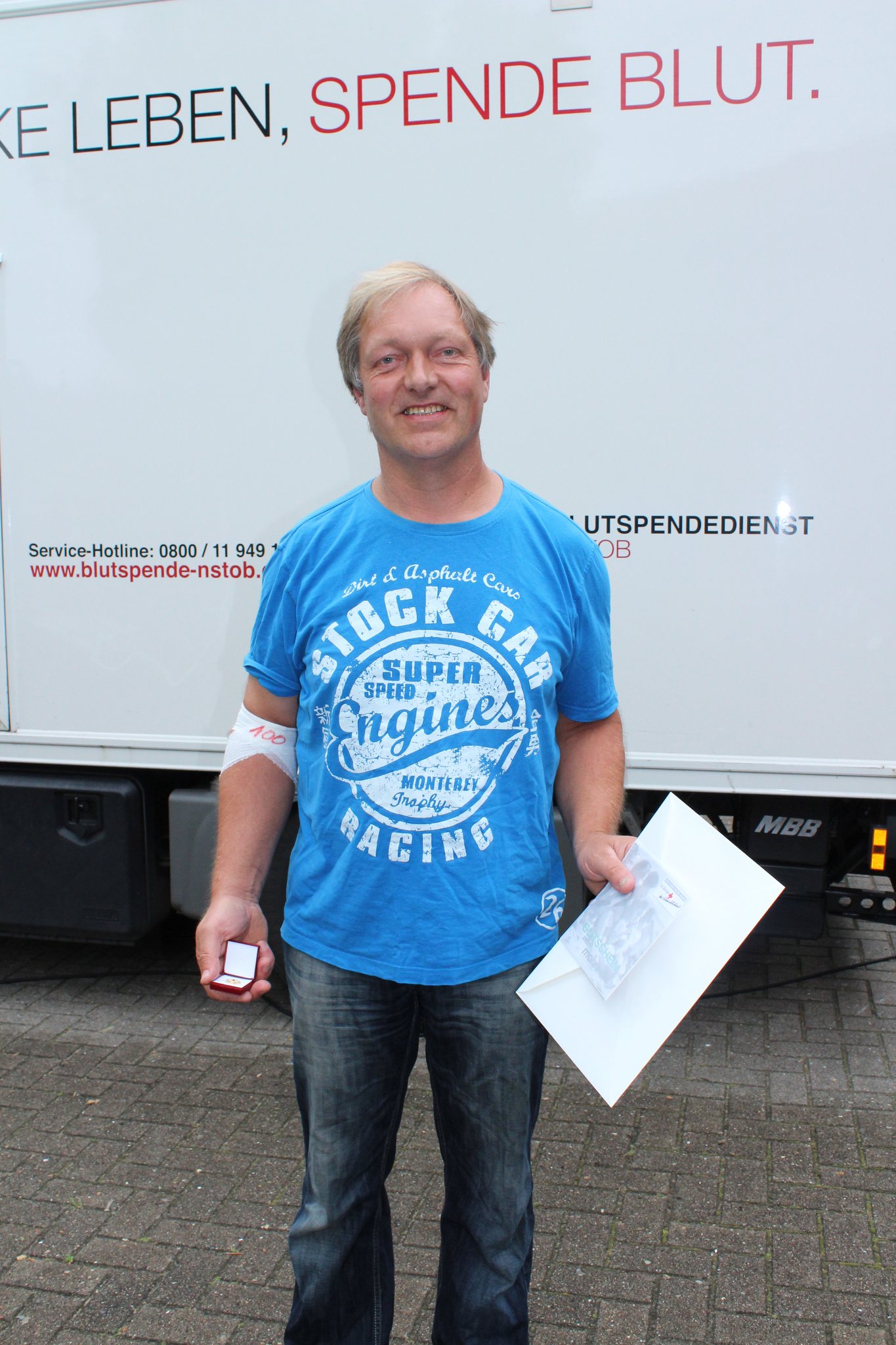 Zum 100. Mal: Ulf Suhr hat schon 50 Liter Blut gespendet - Stade