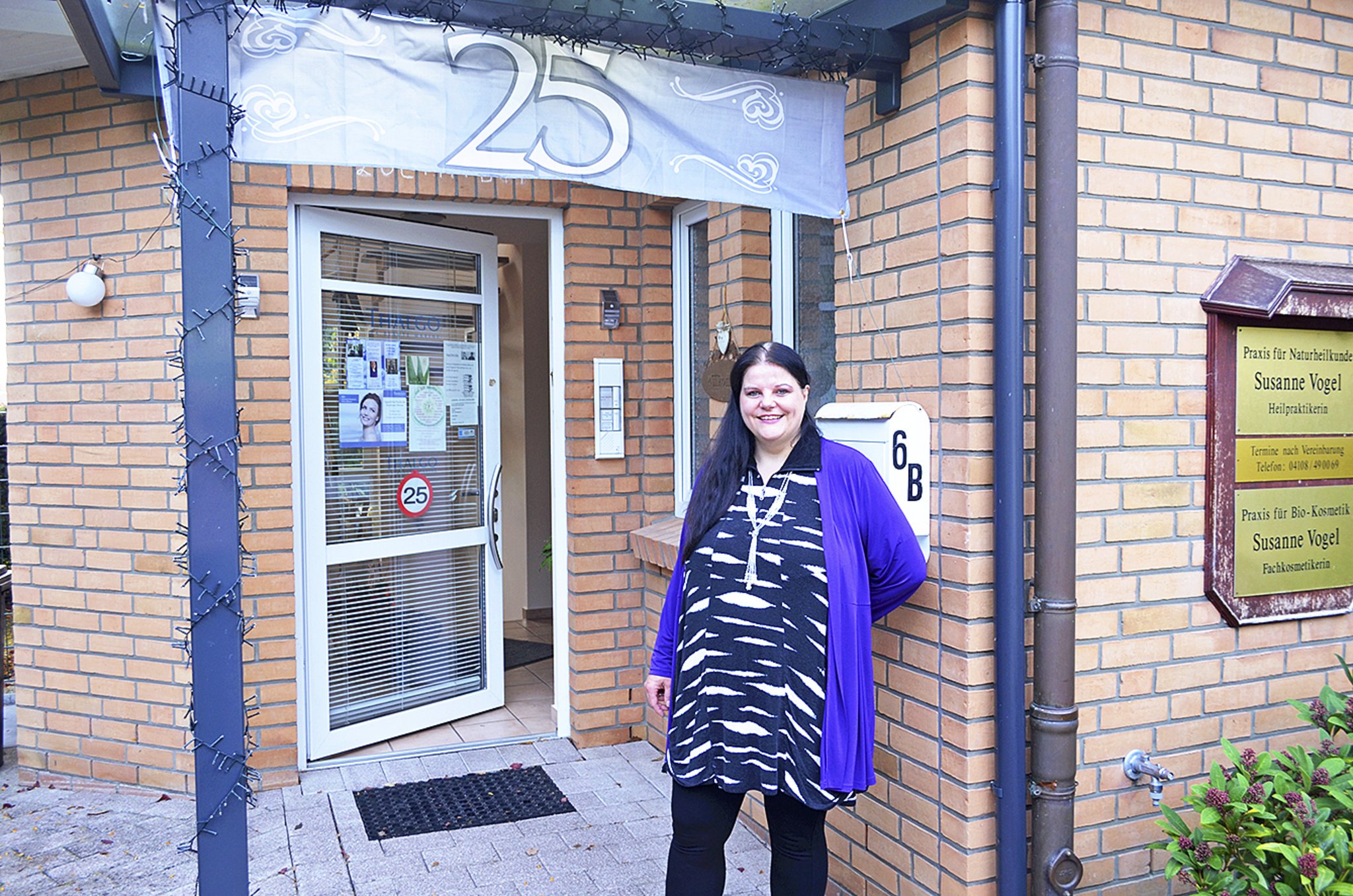 Heilpraktikerin Susanne Vogel nimmt sich Zeit für ihre Patienten ...