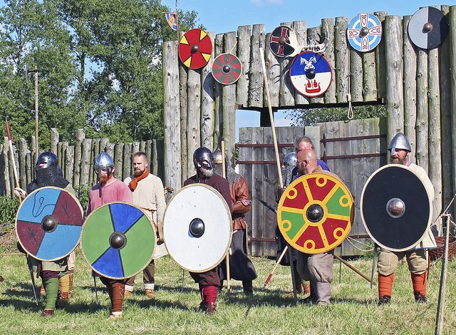 Heftige Schlachten und reger Handel: Wikinger aus ganz Europa kamen zum ...