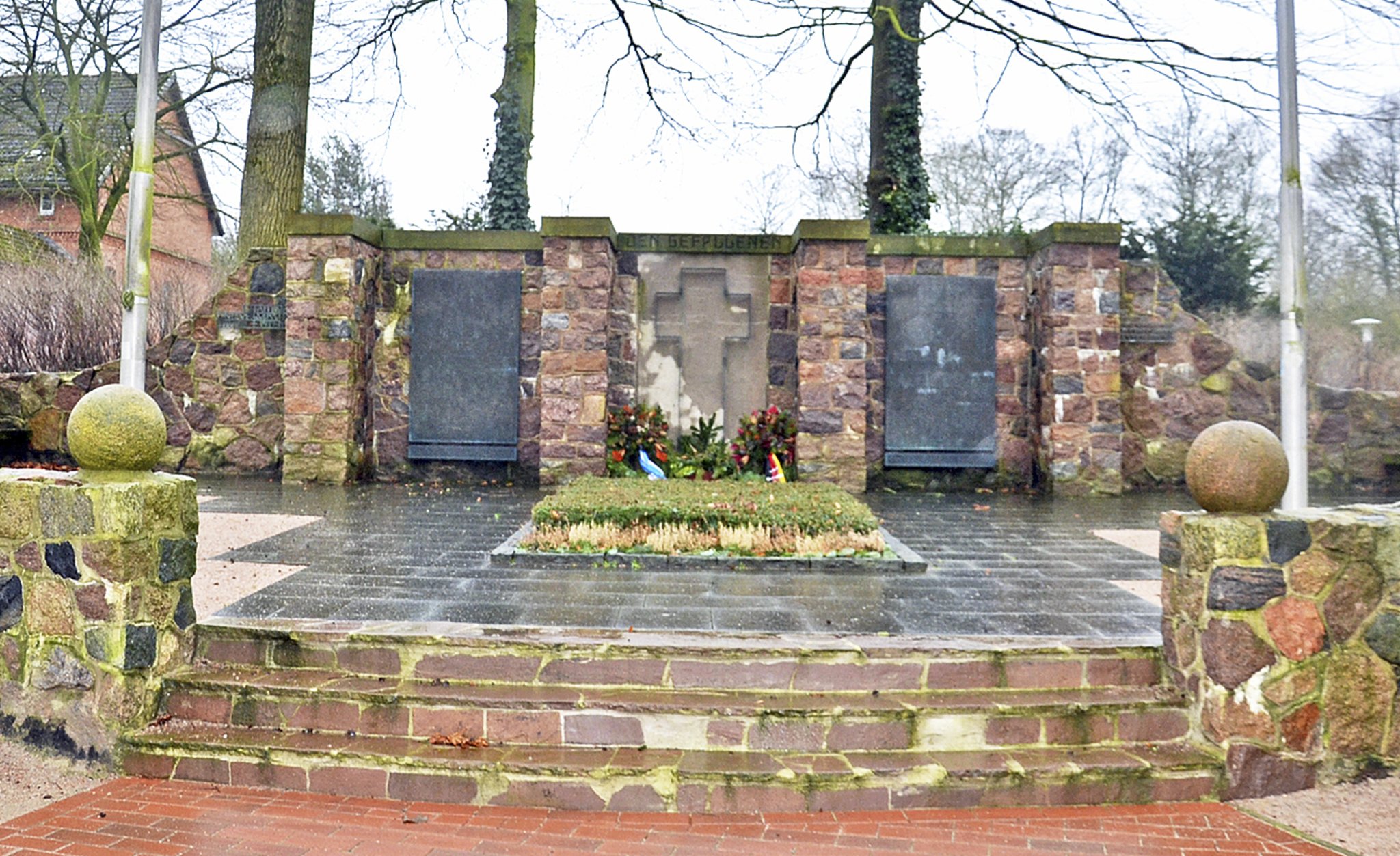 Erinnern an Opfer des Nazi-Regimes: Skandal um Gedenkstelen in ...