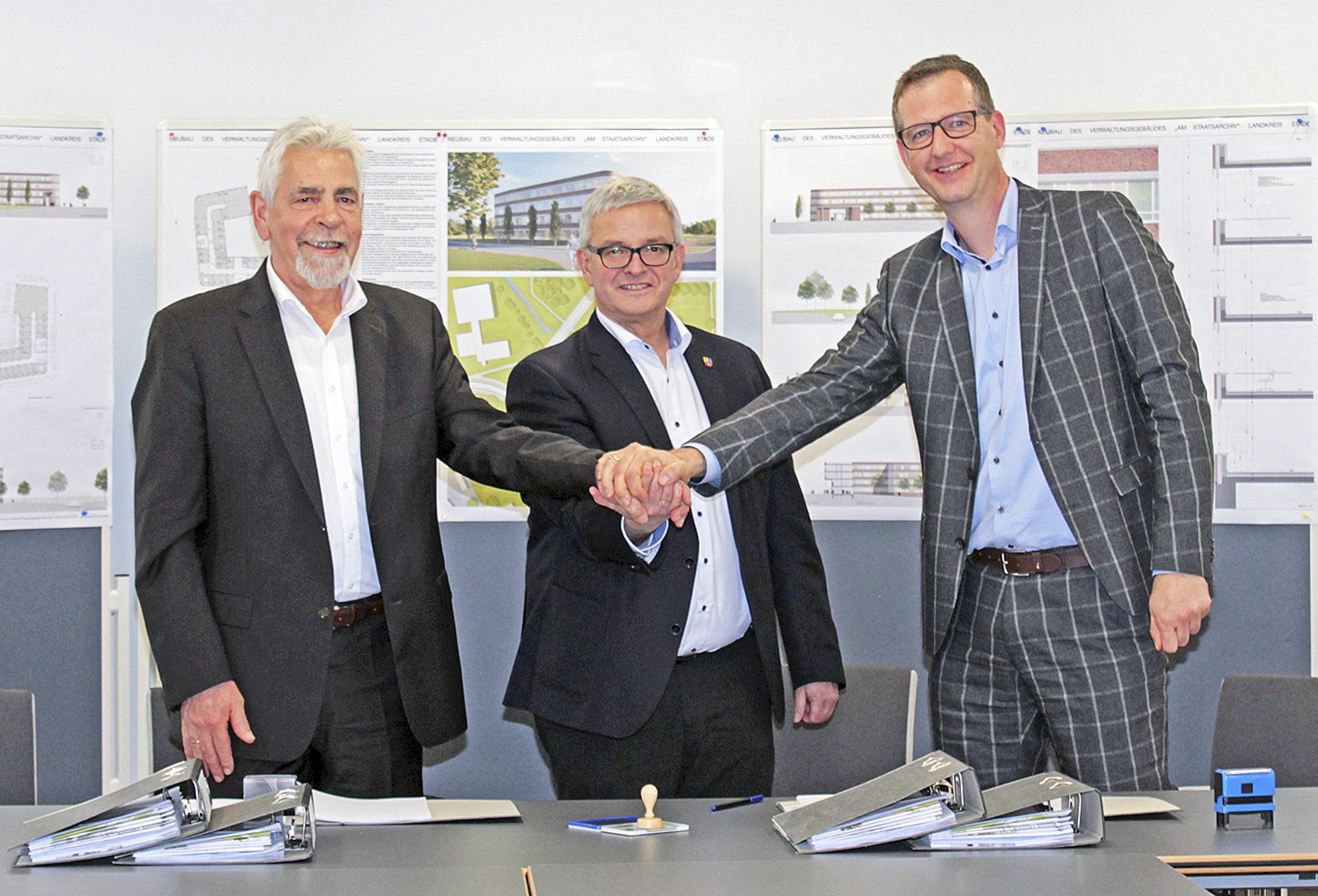 Alle unter einem Dach unterbringen: Verträge für neues ...