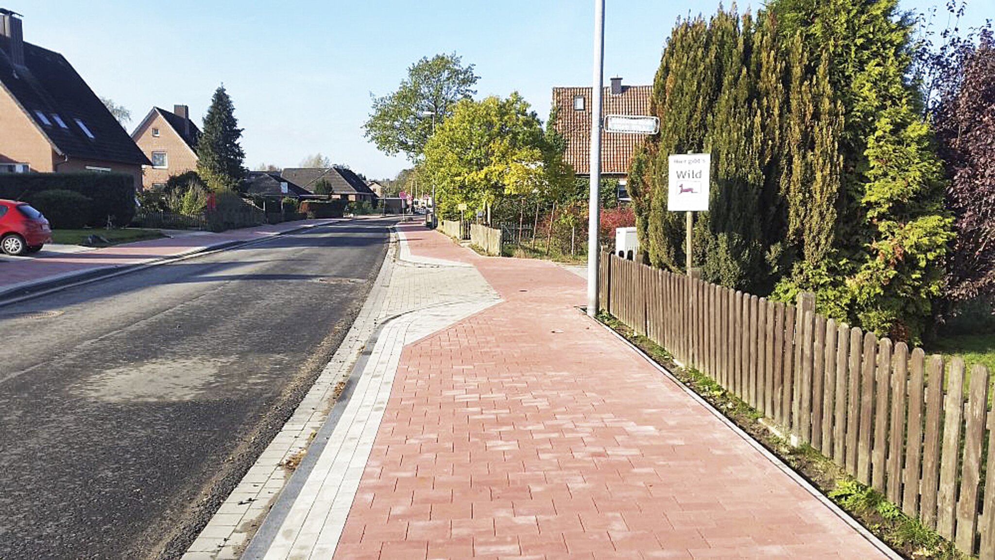 Radfahren auf dem Fußweg gefährlicher als auf der Straße: Gehweg-Radler ...