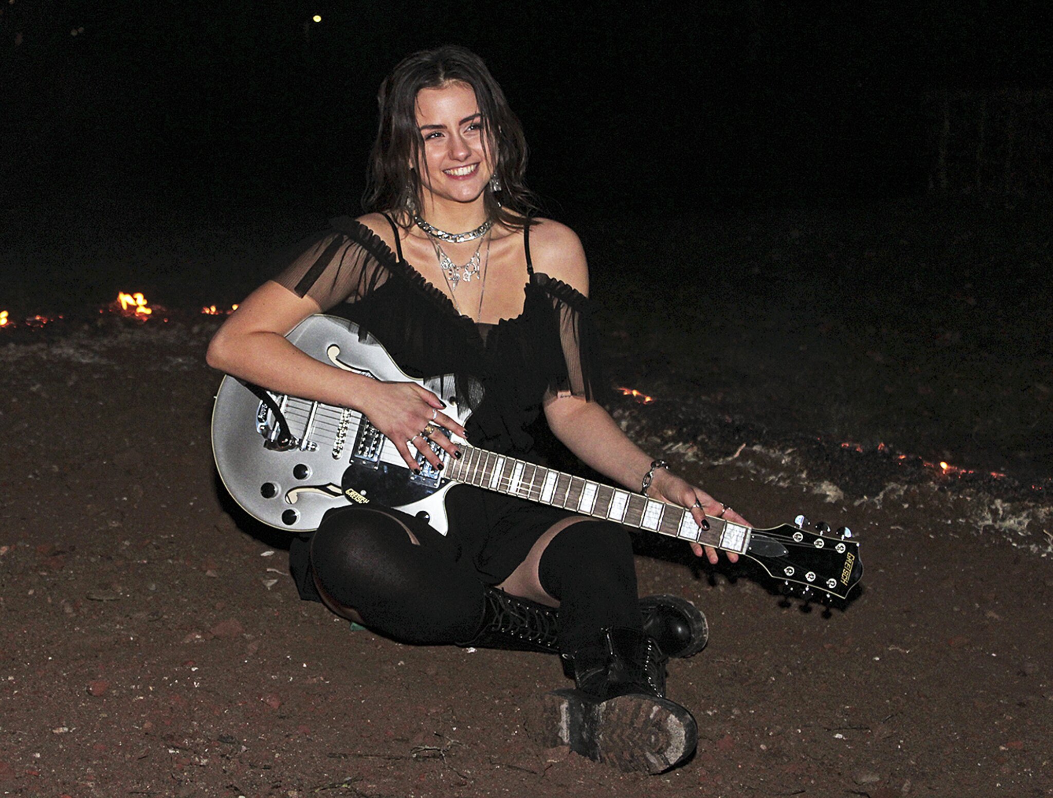 Sie will anderen Mut machen: Sängerin Anna Pape bringt neuen Song "Dear ...