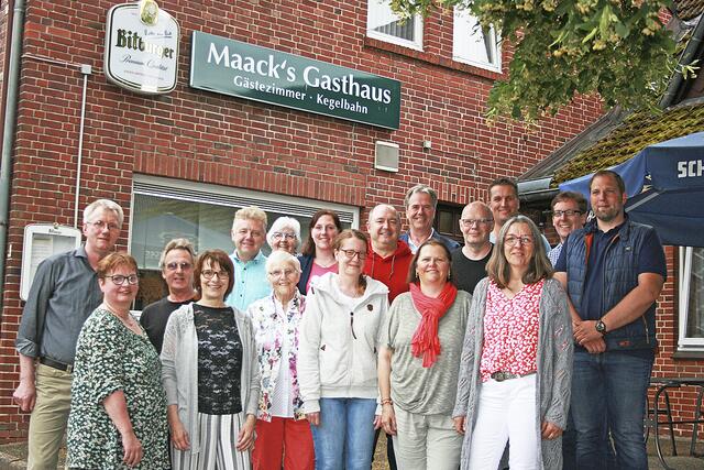 Maack's Gasthaus ist die Seele des Ortes: Harmstorfer gründen ...