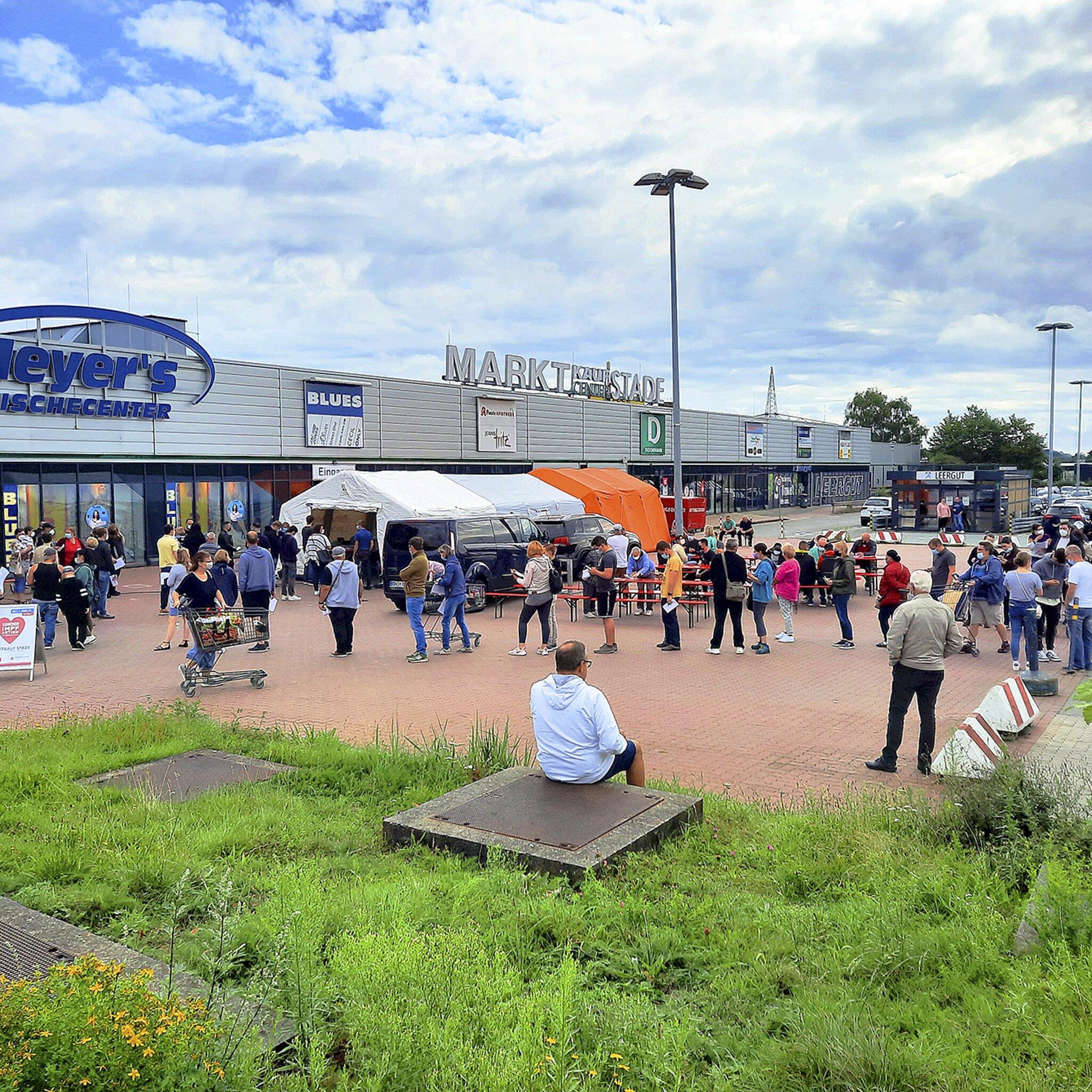 Marktkauf-Kunden nutzen Samstagstermin: Stade: Erst Shopping, dann ...