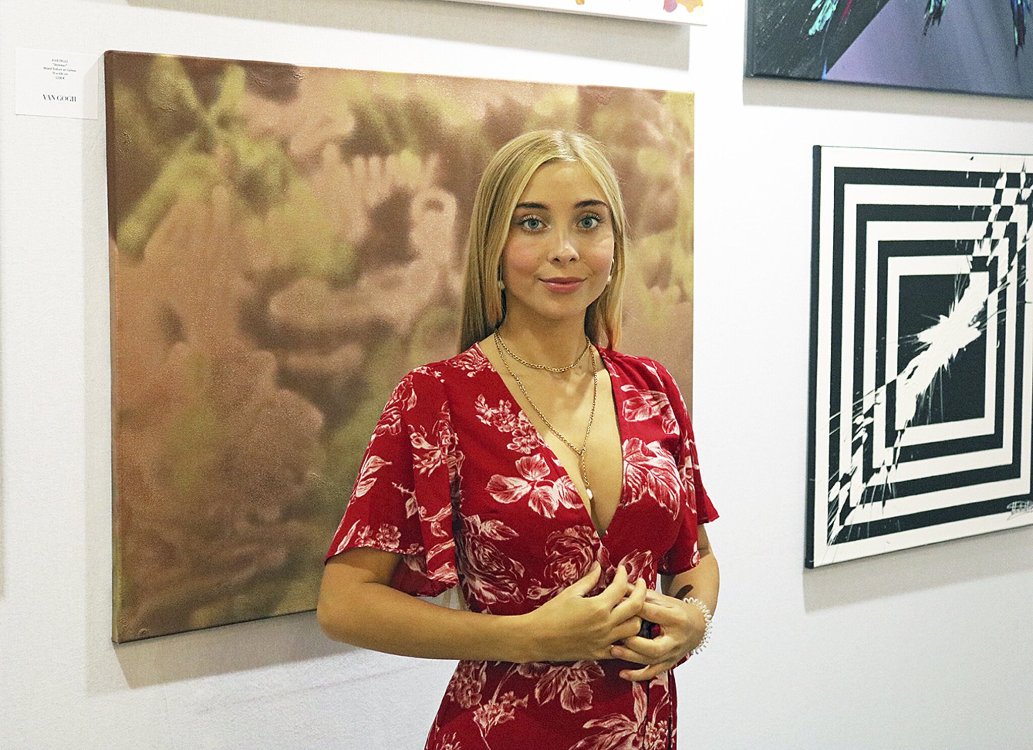 Ihre Kunstwerke "gehen durch die Decke": Malerin Julie Deluz stellte ...