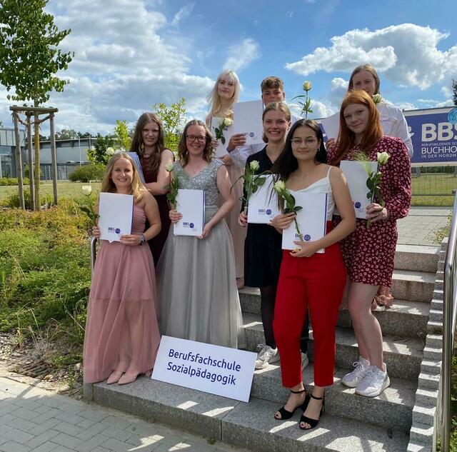 BBS Buchholz: Sie haben ihren Abschluss in der Tasche - Buchholz