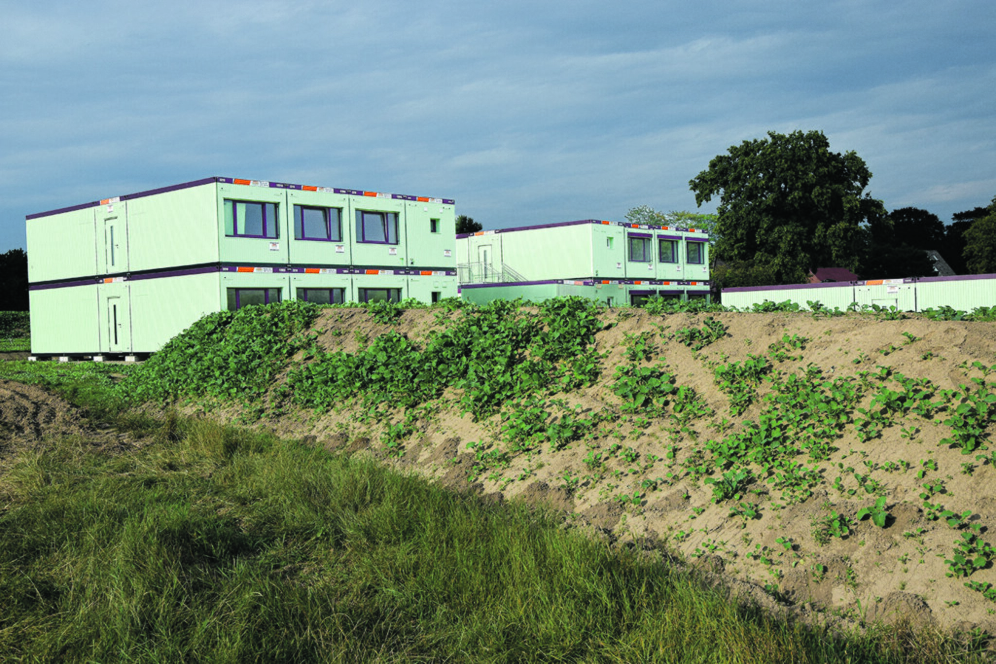 Stellenweise hitzige Bürgerversammlung: Asylbewerberunterkunft in ...