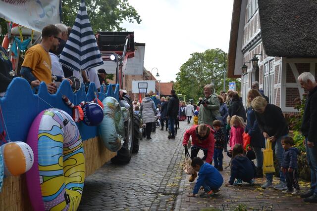 Ernteumzug der Landjugend Bargstedt: Kreativität trifft auf Tradition ...