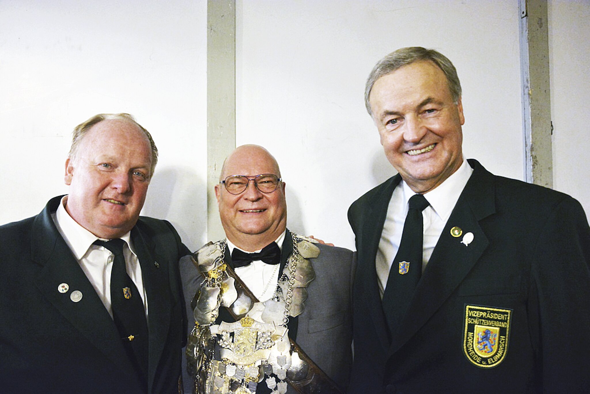 Kreiskönigsball in Tostedt: Landkreis-Langzeit-Königspaare danken ab ...