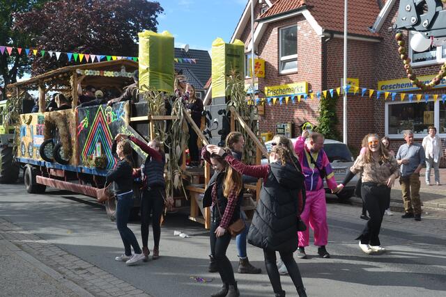 Ernteumzug der Landjugend Bargstedt: Kreativität trifft auf Tradition ...