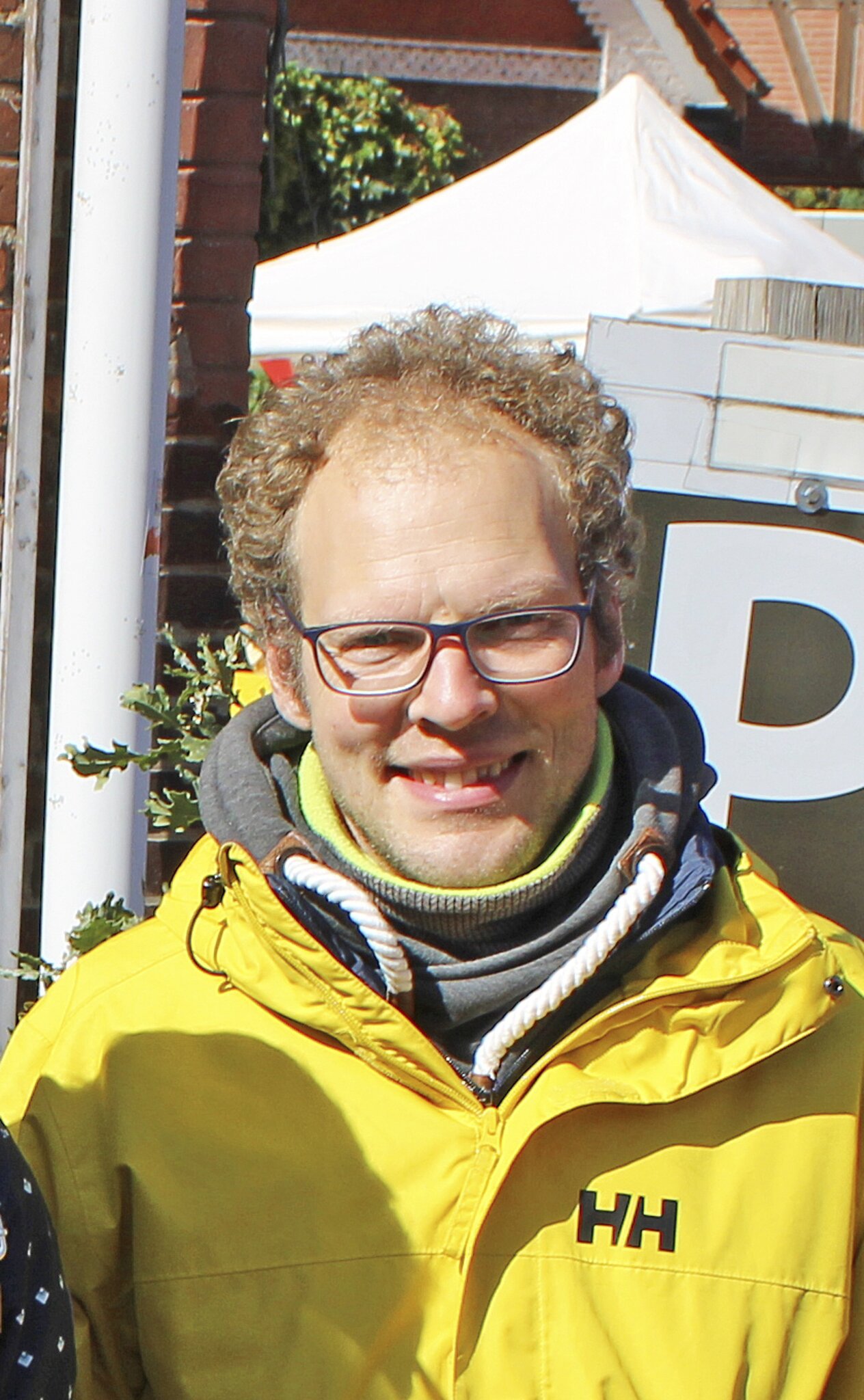 Ein Energiewirtschafts-Experte referiert: Stromversorgung ist Thema ...