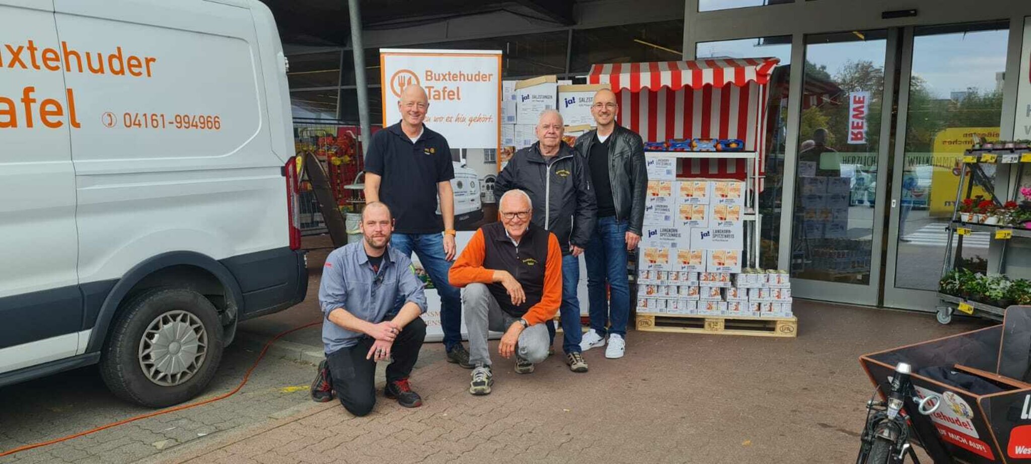 Rewe-Aktion für den guten Zweck: 500 Tüten für die Tafel - Buxtehude