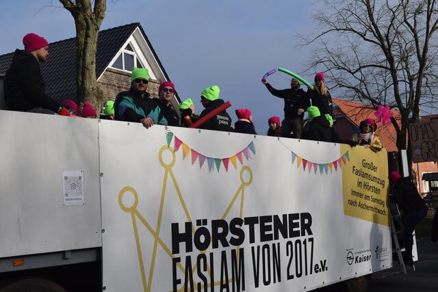 Faslam: Festumzug lockte tausende Besucher: Feierei in Pattensen - Winsen