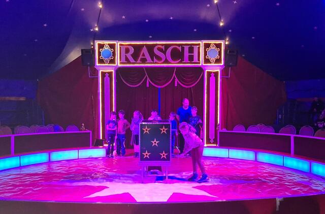 Buchholz: Zirkus Rasch sorgt für Zauber an der Grundschule Steinbeck ...