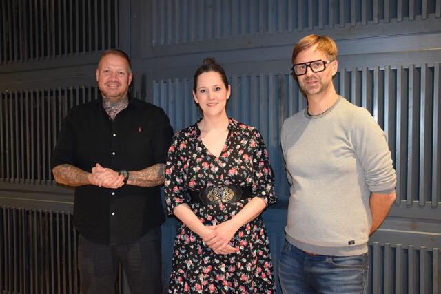 Diskussion in Winsen: Ex-Neonazi Philip Schlaffer über die Gefahr der ...