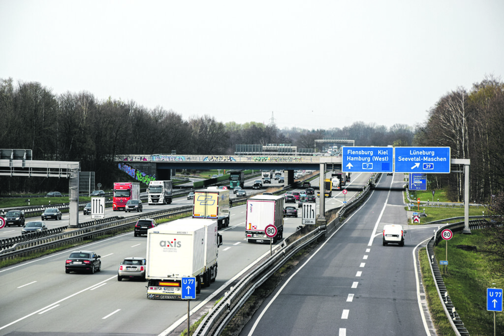 Verkehrsbehinderung: Bauarbeiten auf der Autobahn A1 von Maschen bis Hamburg - Seevetal