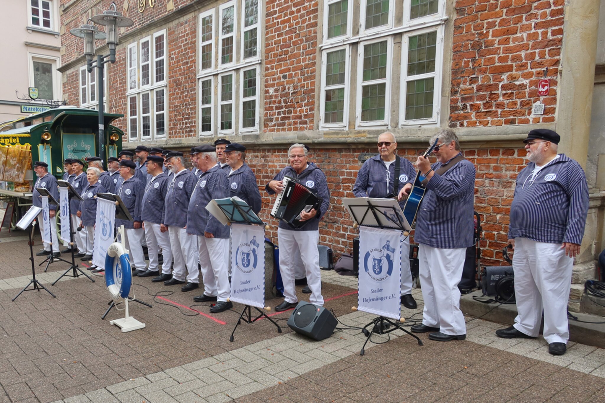 Musikalische Saison ist eröffnet: Wunschkonzert der Stader Hafensänger ...