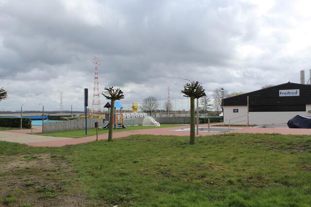 In Hollern-Twielenfleth entsteht Beachbar: Neues bringt die ...