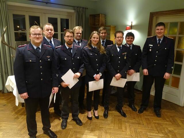 Brandschützer zogen Bilanz: Feuerwehr Ollsen rückte 2022 zu 14 ...