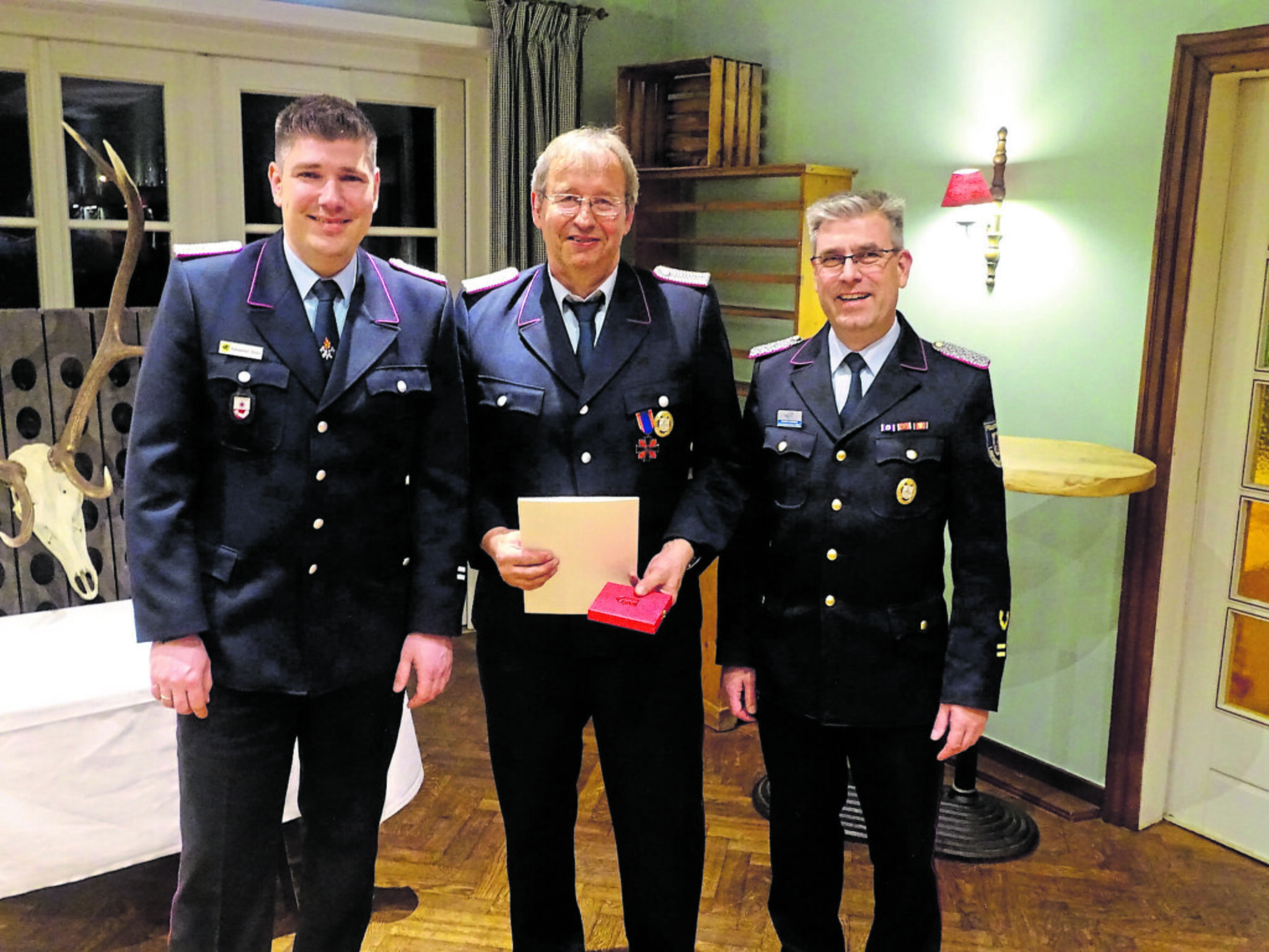 Brandschützer zogen Bilanz: Feuerwehr Ollsen rückte 2022 zu 14 ...