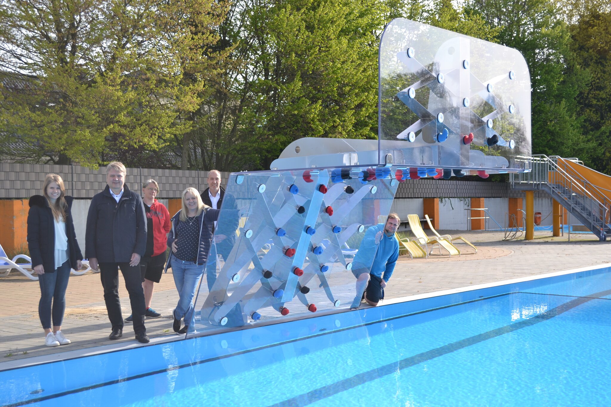 Tostedt: Jetzt wird im Freibad auch geklettert - Tostedt