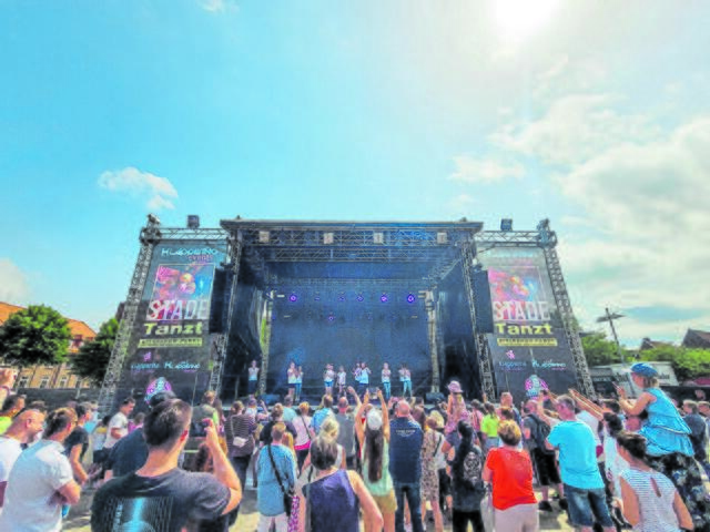 Party pur: Stader Altstadtfest lockt mit Livemusik, Showprogramm und ...