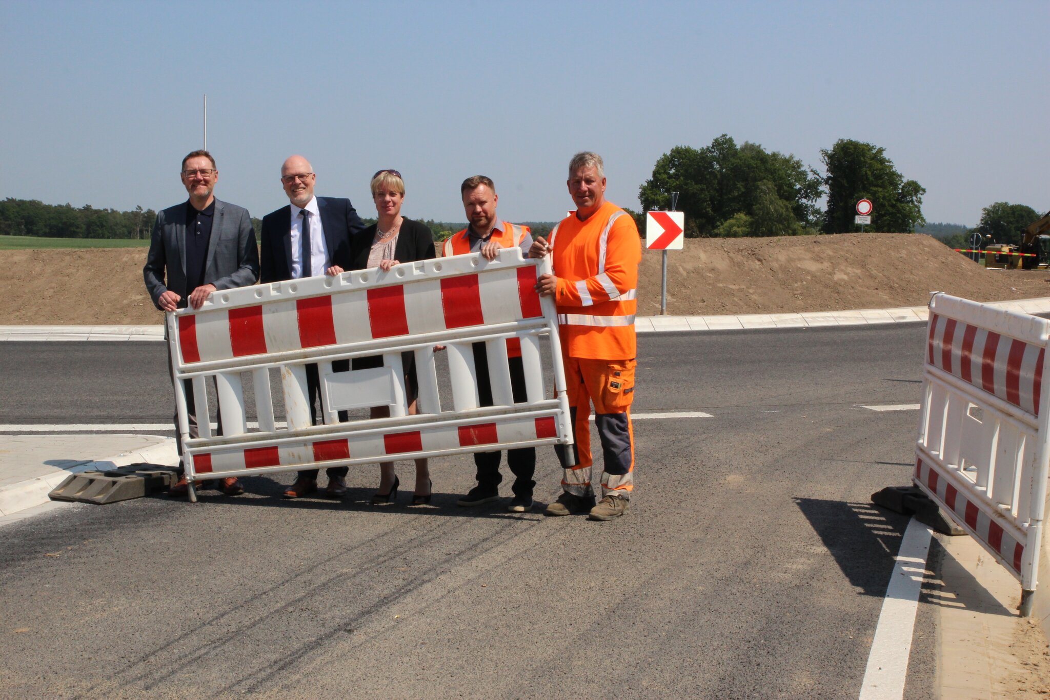 Buchholz: Nordring-Kreisel ab sofort in allen Richtungen befahrbar ...