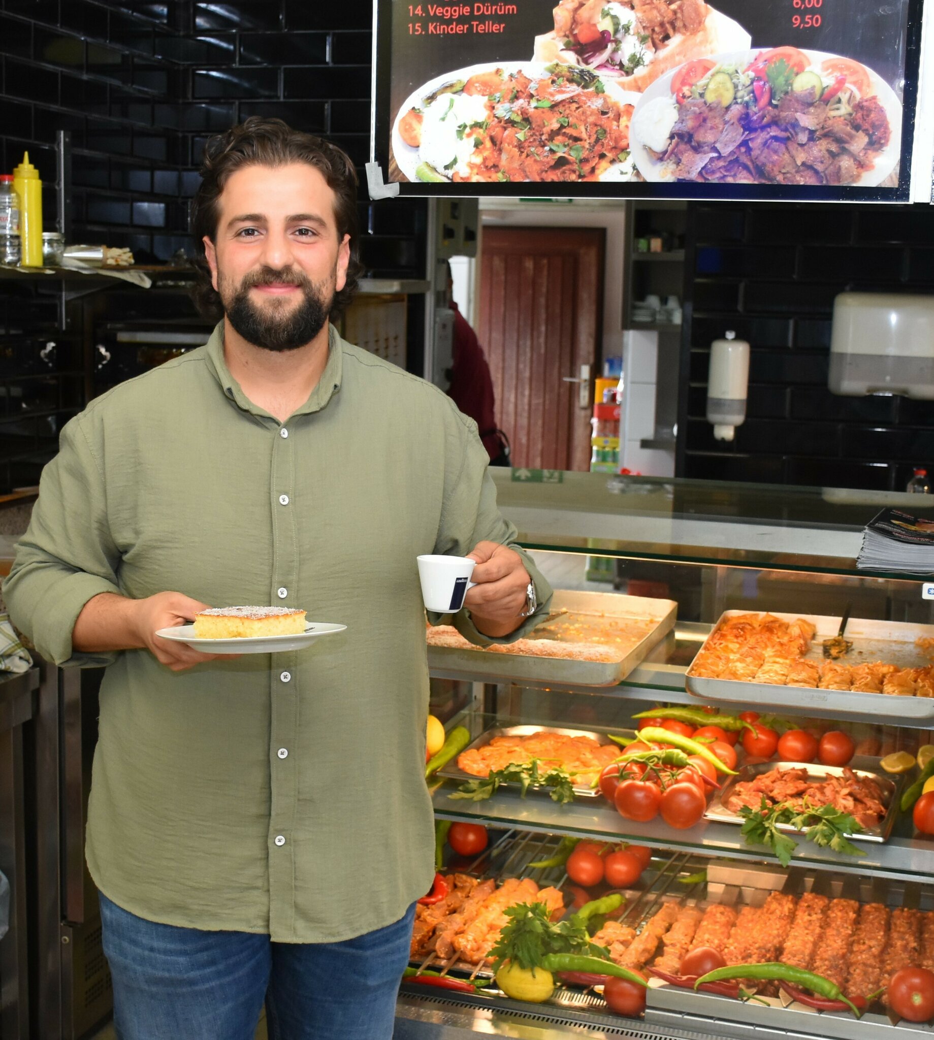 Holzkohlegrill: Buchholz: Köz Sultan Kebap mit Speisenvielfalt - Buchholz