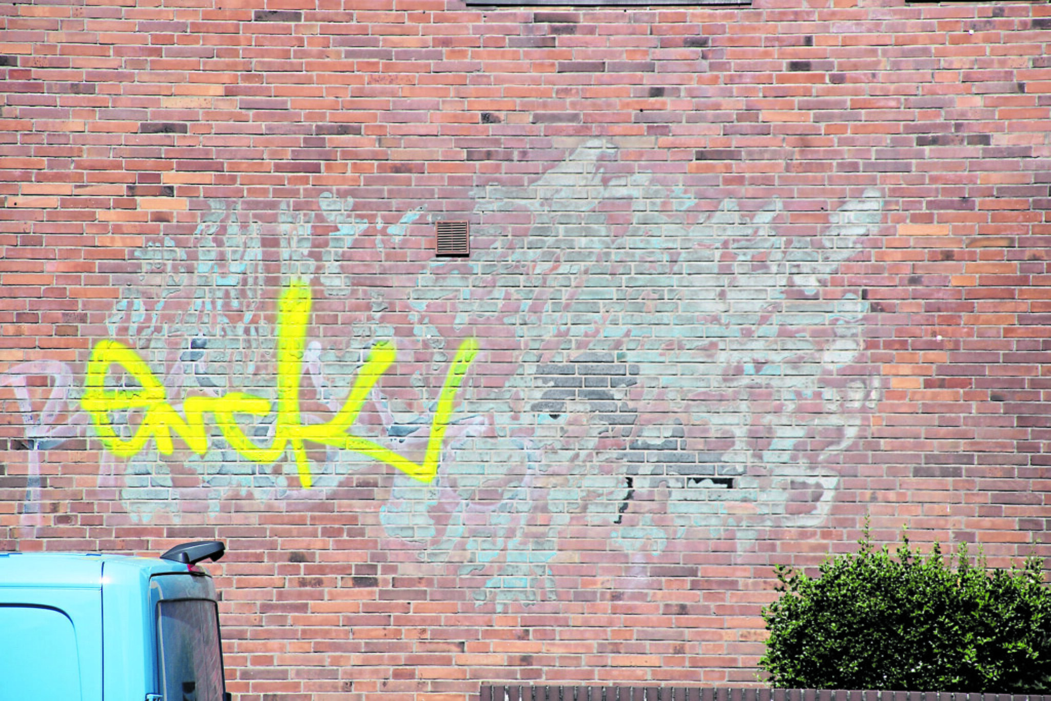 Post in Buxtehude: Ist das Kunst am Bau?: Erinnert sich jemand an diese ...
