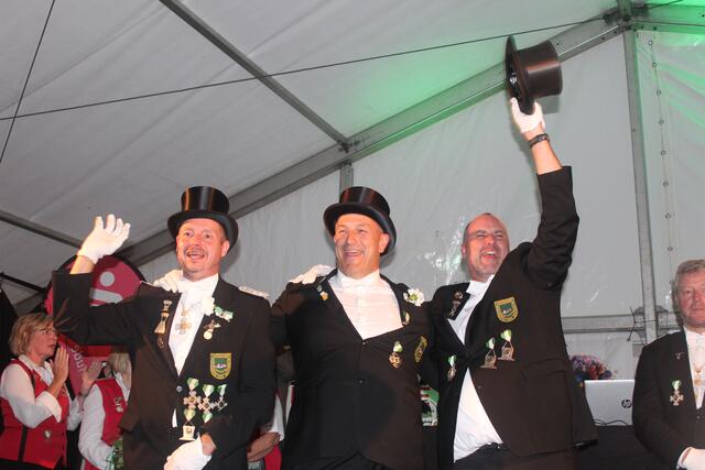 Proklamation in Altkloster: Stefan Siebert und Inge Cord regieren ...