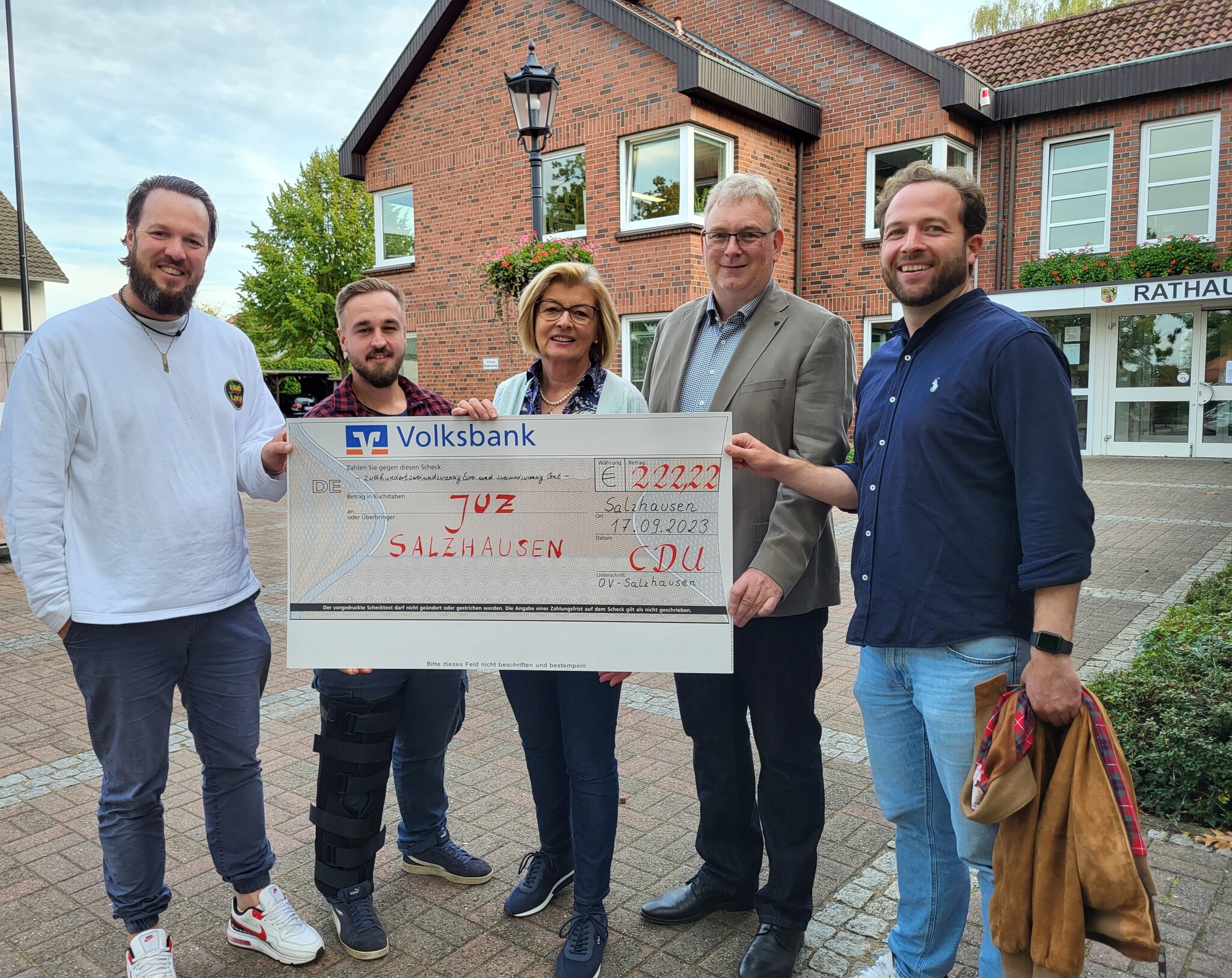 Salzhausen: Jugendzentrum bekommt nach Benefiz-Aktionen über 1.500 Euro ...