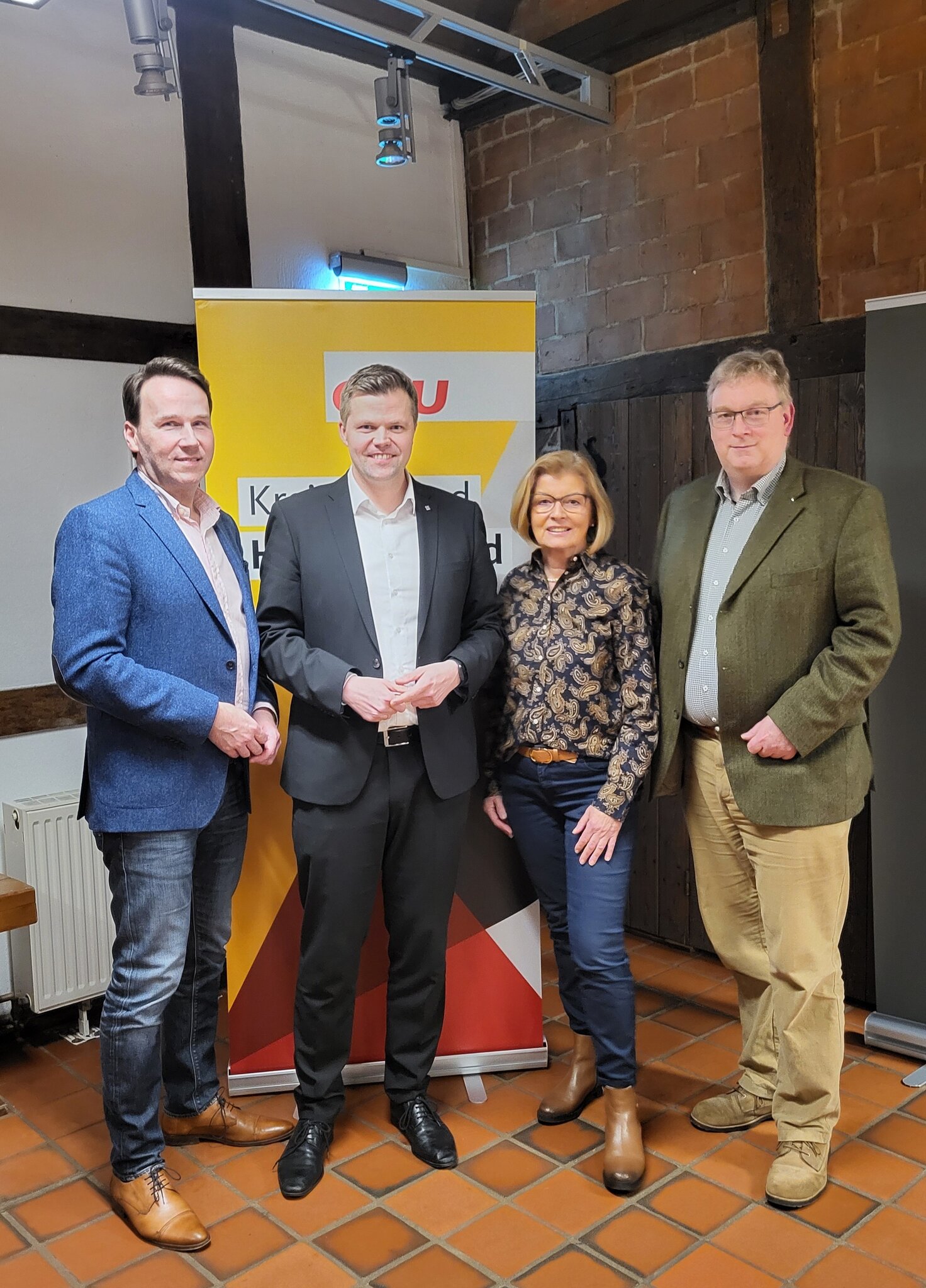 Bildungsmisere: Kreis-CDU diskutiert in Salzhausen über Schule der ...