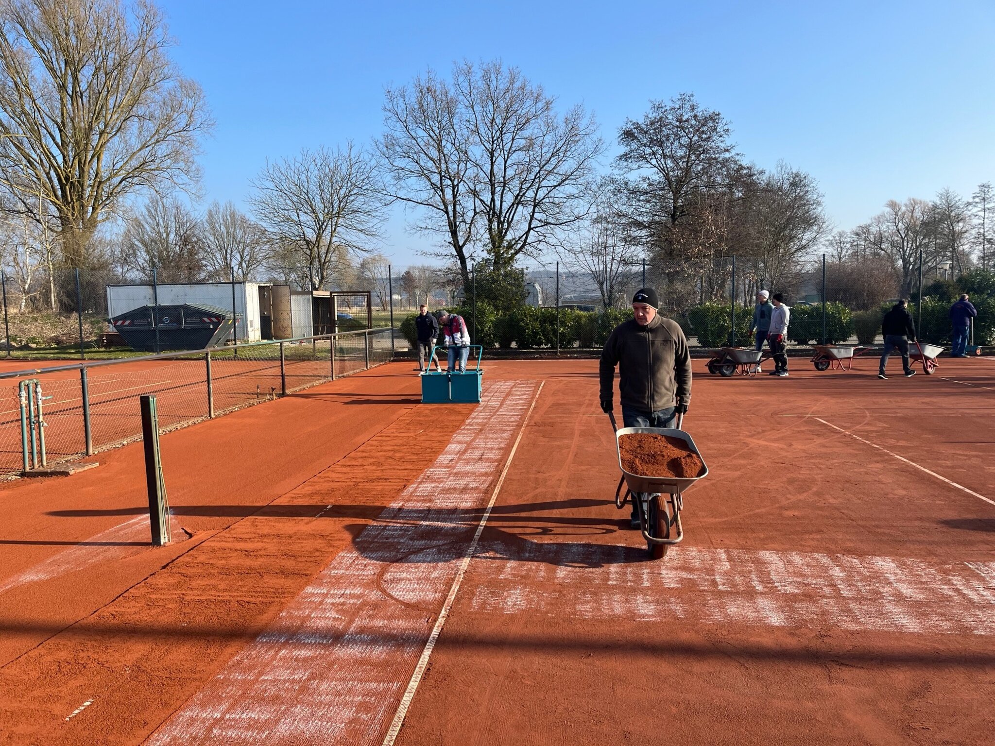 Tespe: Tennisclub Elbmarsch bereitet Anlage für Sommersaison vor ...