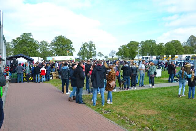 Maifest in Ohlendorf am 1. Mai: Klönen, Feiern und Geselligsein - Seevetal