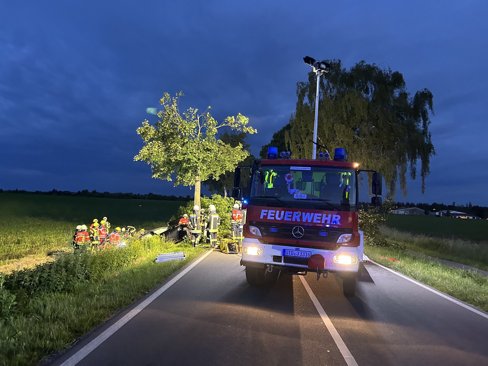 Schwerer Verkehrsunfall auf K 26: Autofahrer schwer verletzt - Harsefeld