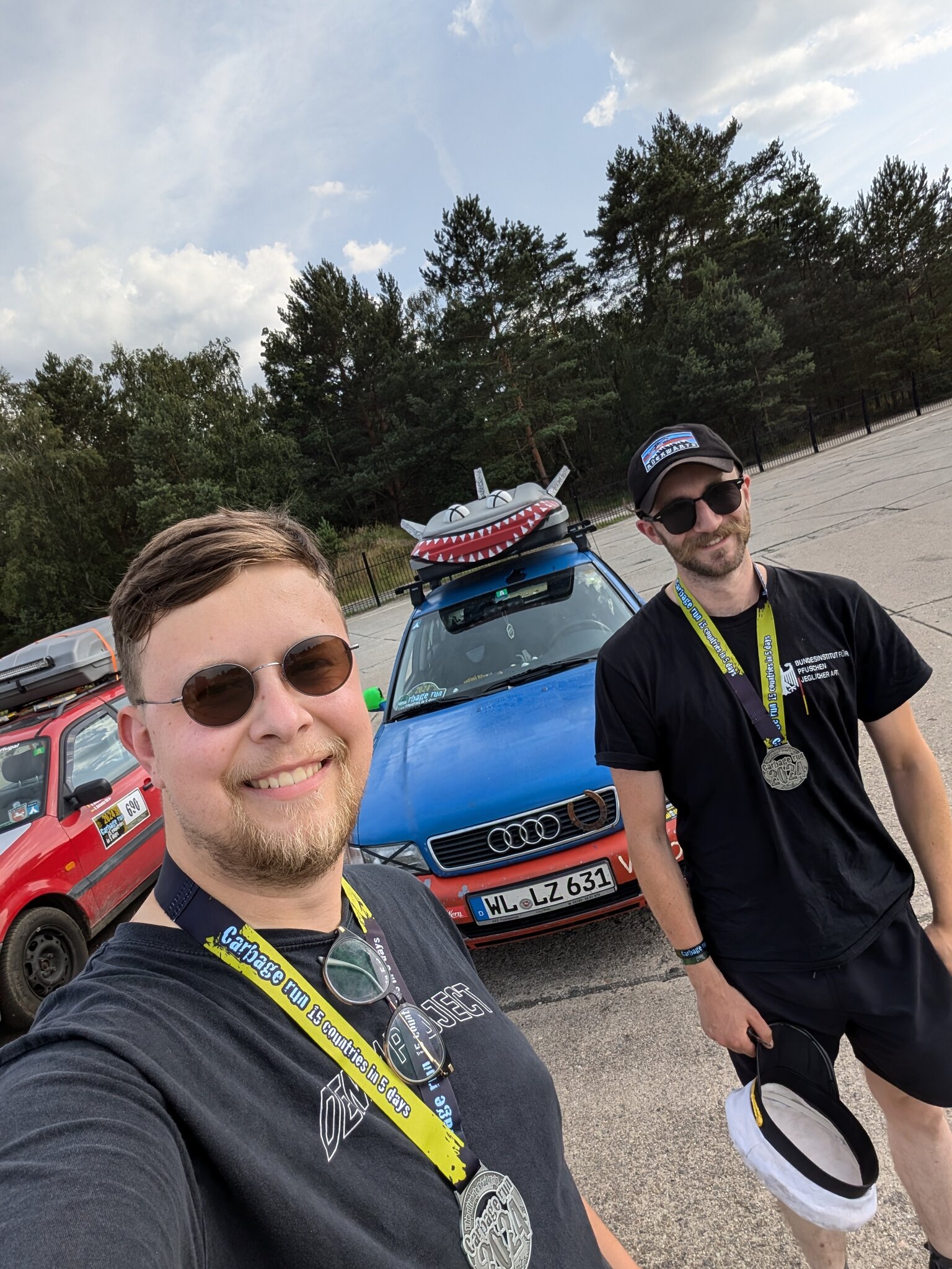 Tostedt: Beim Carbage Run mit Schrott-Autos auch über die Alpen - Tostedt