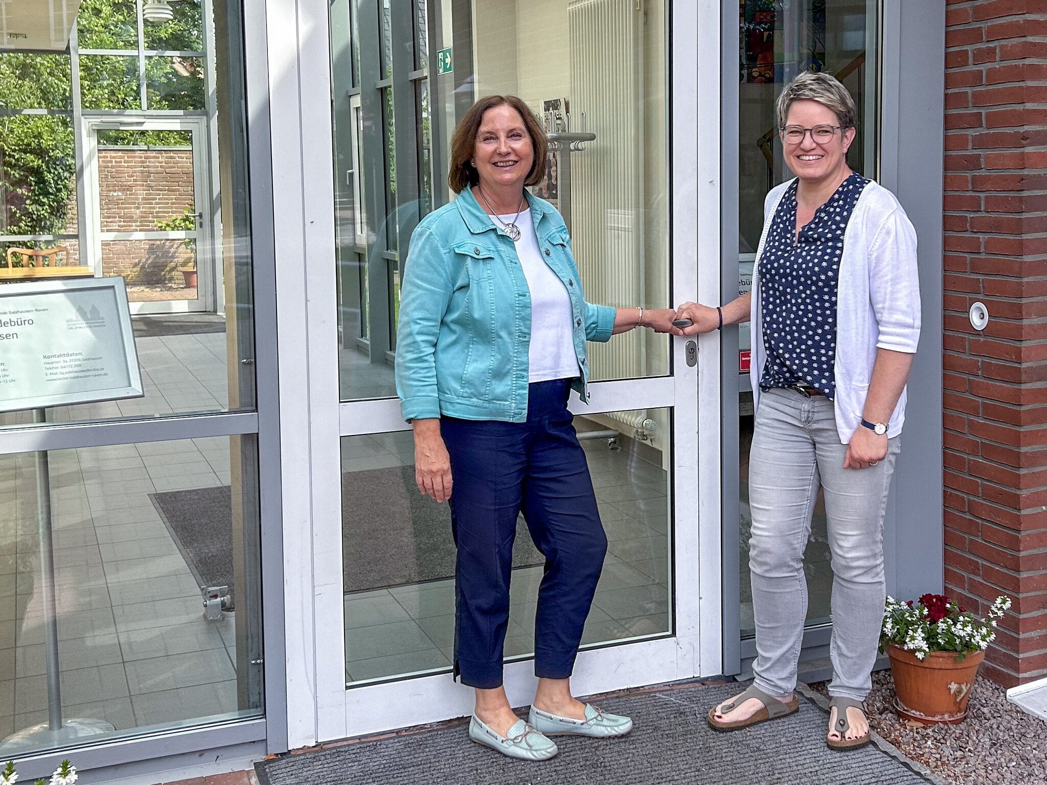 Ulla Gerdau-Schramm geht in den Ruhestand: Mirjam Albers leitet das Salzhäuser Kirchenbüro ...