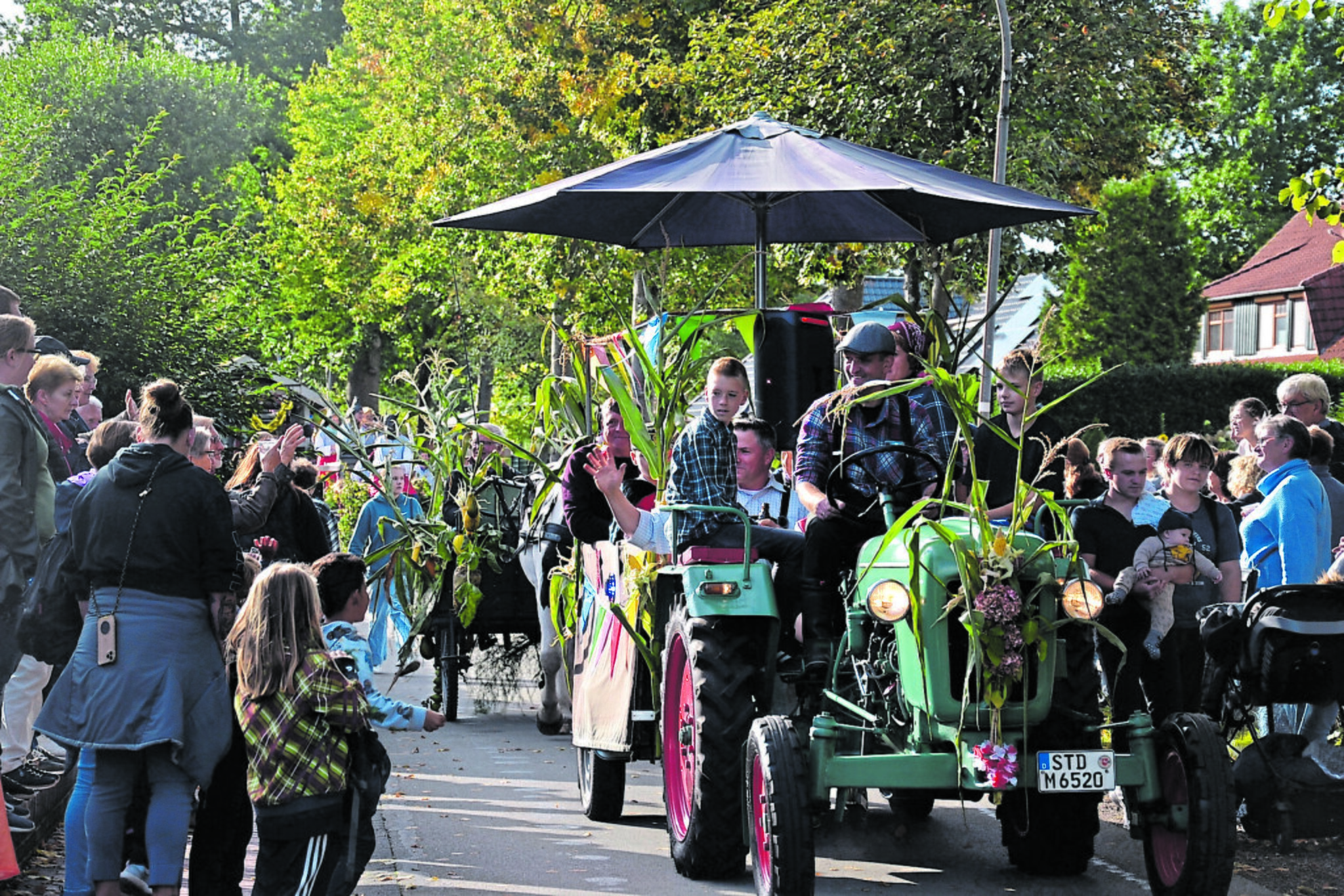 Die Landjugend Bargstedt feiert: 75. Jahre Erntefest Bargstedt - Harsefeld