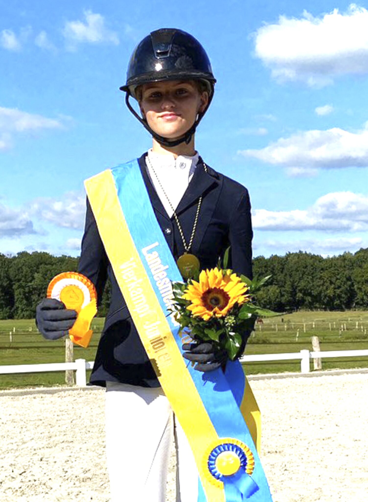 Reitsport: Landesmeisterschaften: Madeleine Nuss holt Landestitel ...