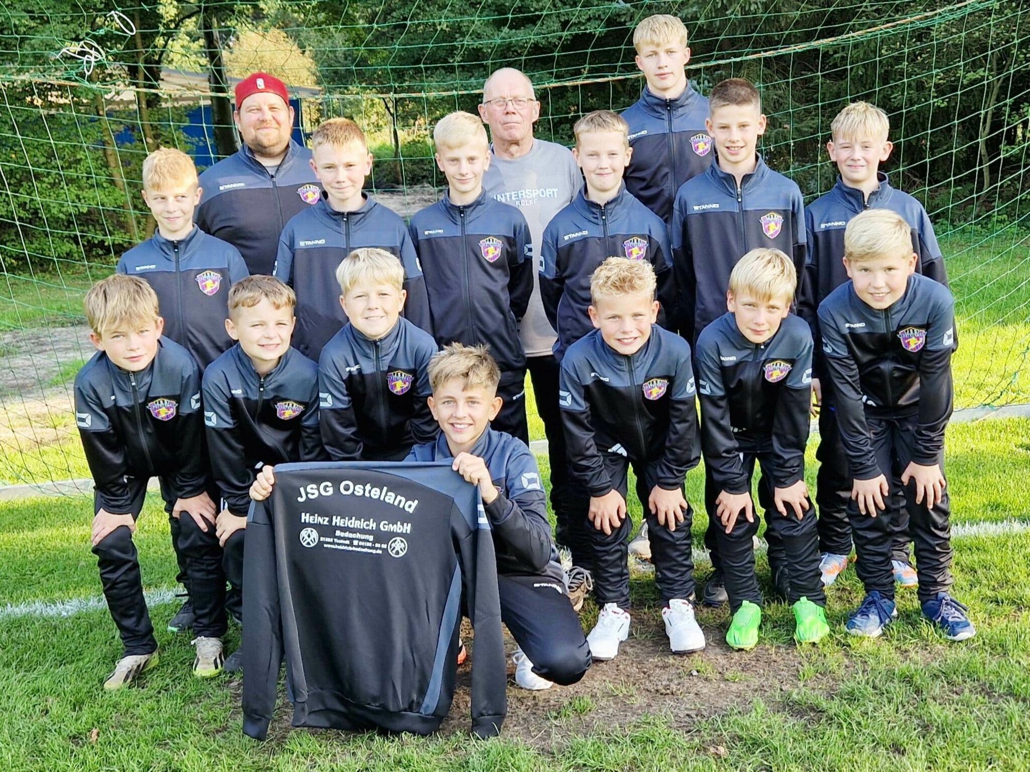 Großzügige Sponsoren für JSG-Osteland-Fußballnachwuchs - Oldendorf ...