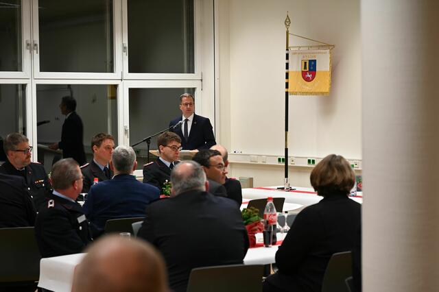 Emotionaler Abschied bei der Kreisfeuerwehr Stade: Peter Winter wird ...